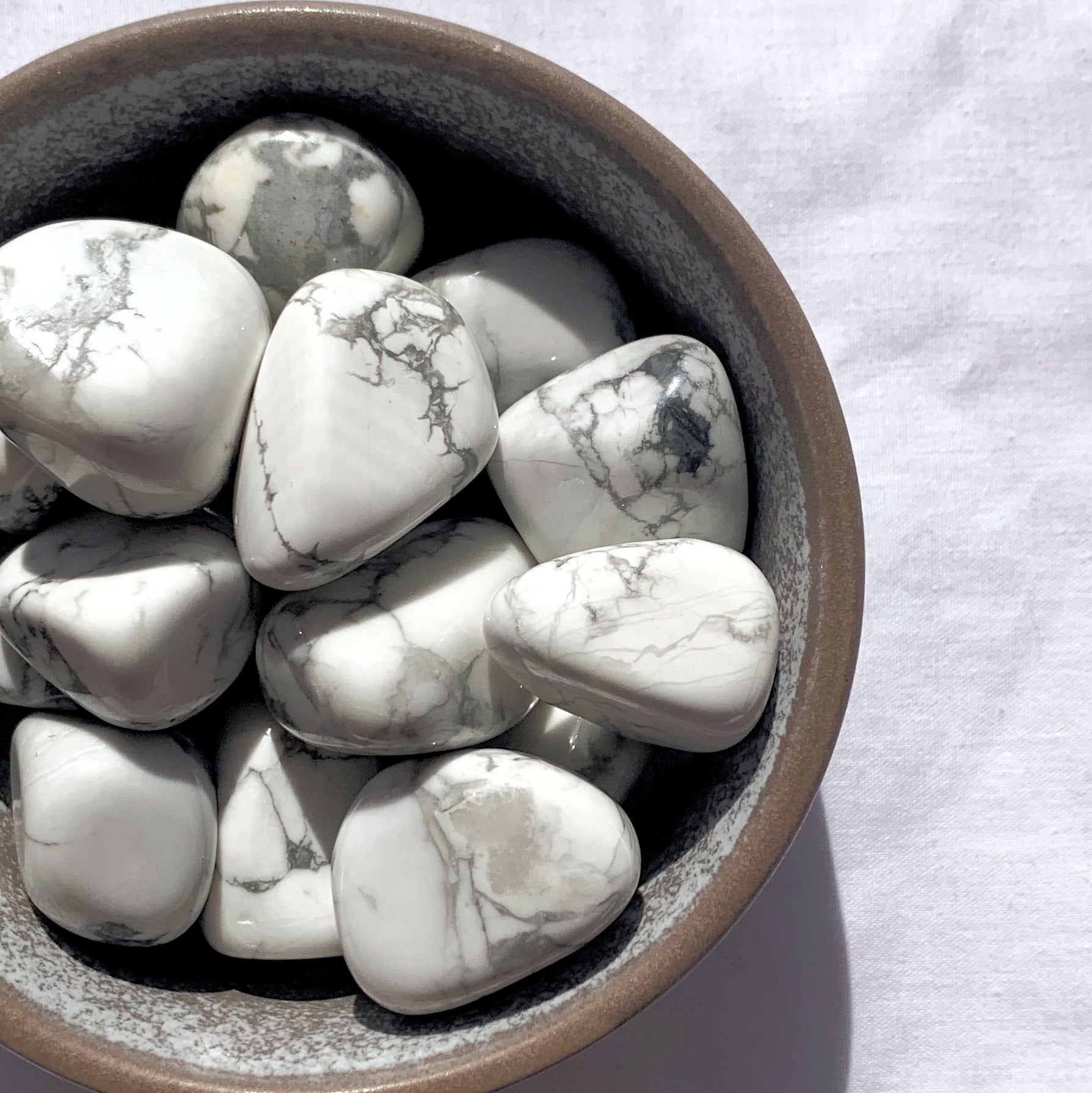 Howlite Tumble